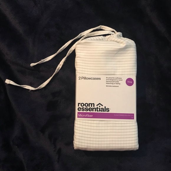 Room Essentials | Bedding | Microfiber Solid Pillowcase Set Room ...